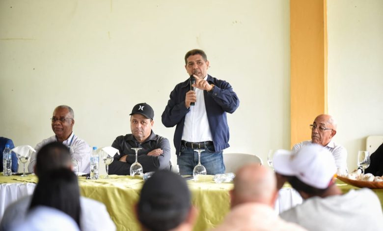 Agricultura inicia siembra de ajo en Constanza – La Razón